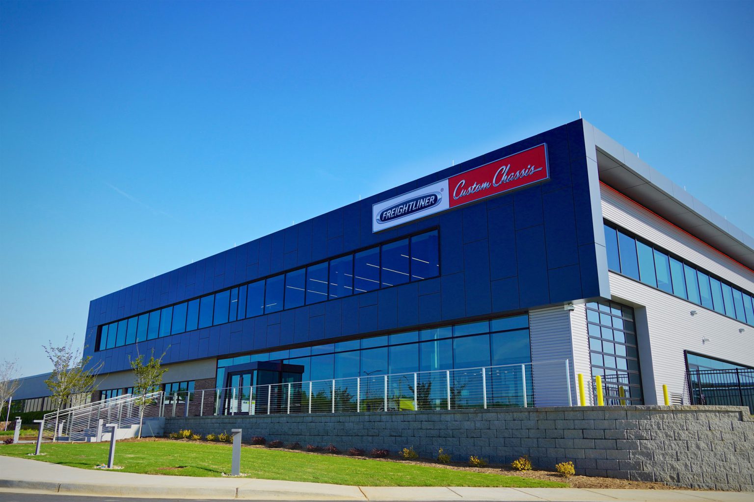 About Us | Freightliner Custom Chassis Commercial